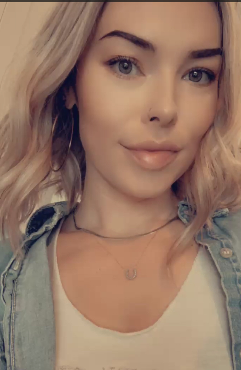 Amber R. | Ace Models